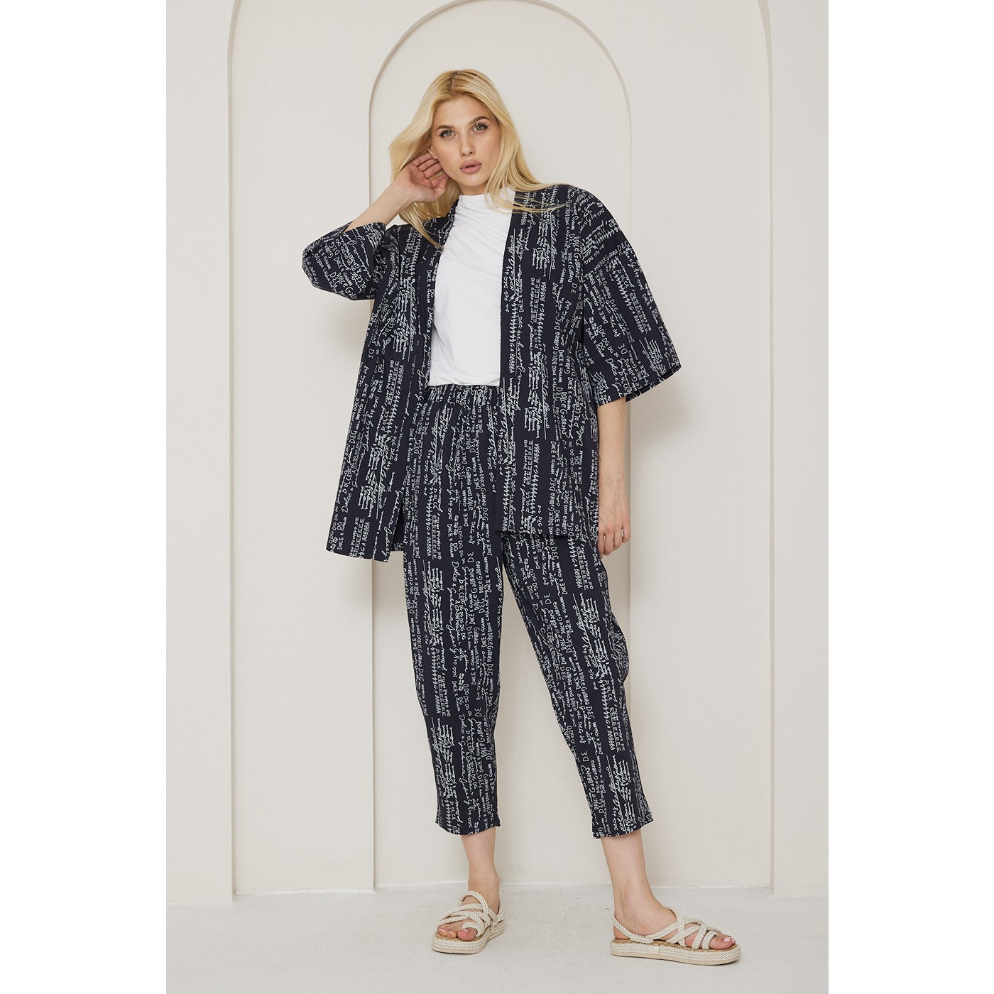 DG Black Printed Kimono Matching Set | Montivo.pk