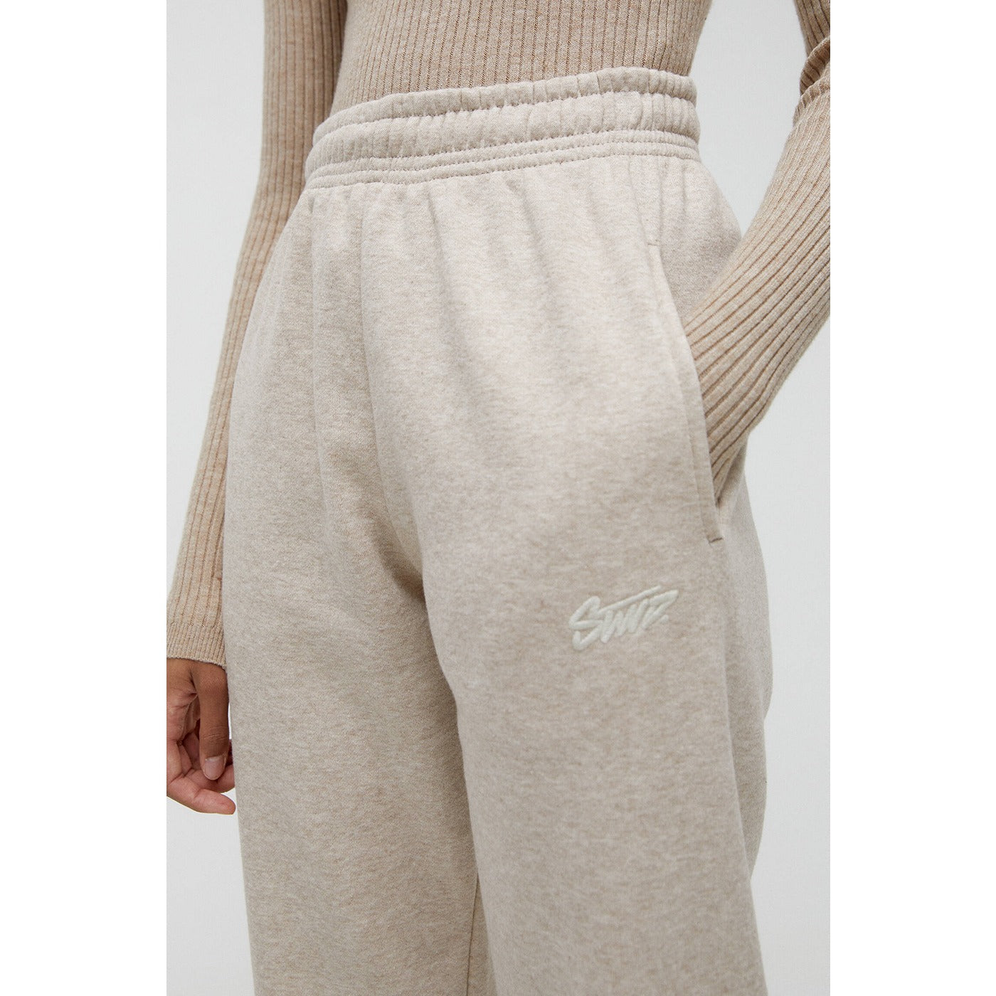 PB Embroidered STWD Beige sweatpants – Montivo