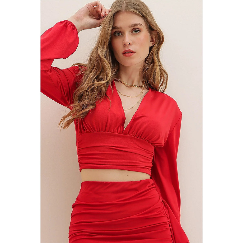 Red Deep Decollete Waist Tape Crop Top – Montivo